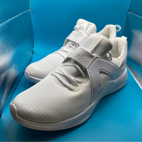 Nike | Shoes | New Nike Air Max Bella Tr 5 Womens White Dd92850 Sz10 ...